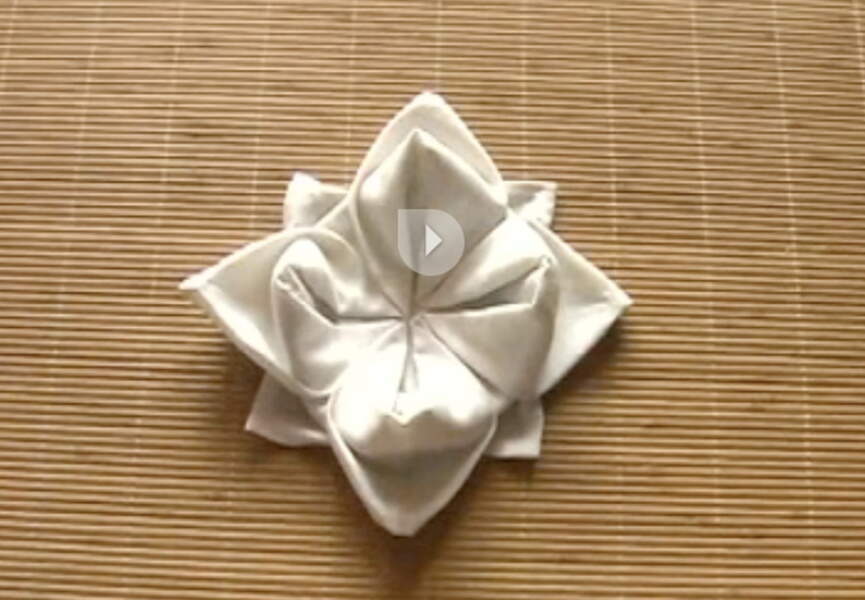 Pliages de serviettes en vidéo - Femme Actuelle