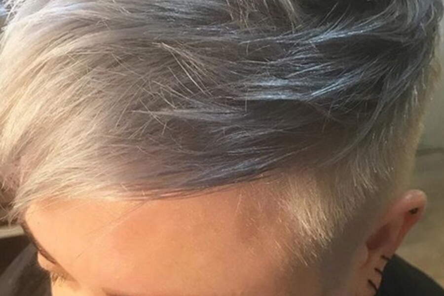 Cheveux blancs : 15 coupes courtes pour les sublimer - Femme Actuelle