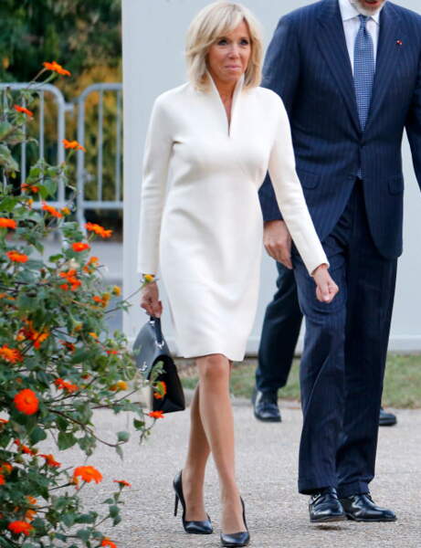 Brigitte Macron : ses robes et jupes courtes qui dévoilent son très ...