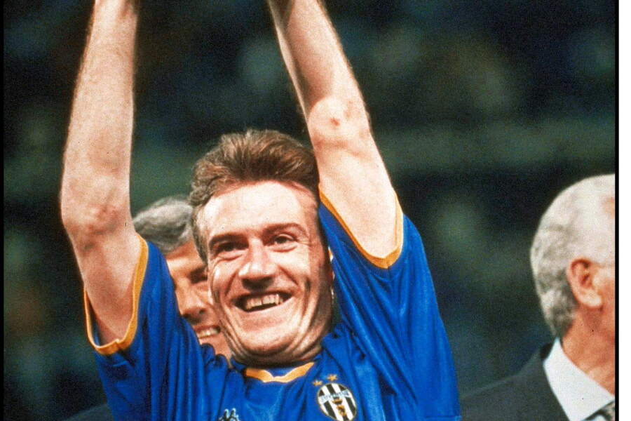 Équipe de France de 1998 : à quoi ressemblent les joueurs aujourd’hui ? - Femme Actuelle