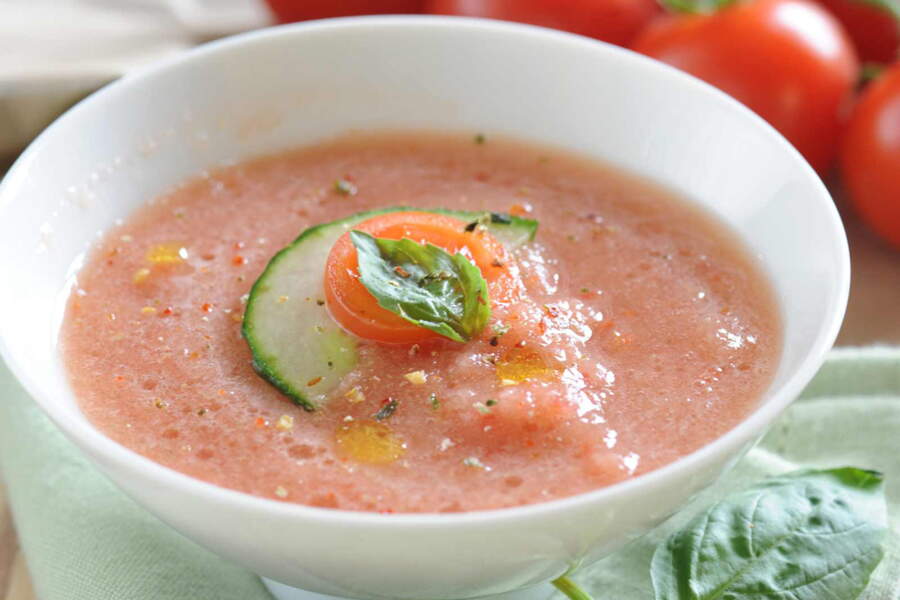 Nos recettes de soupes froides pour l’été - Femme Actuelle