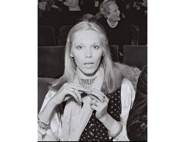 L'évolution physique d'Amanda Lear - Femme Actuelle