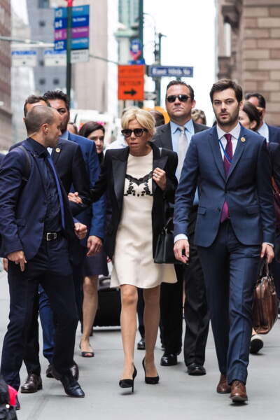 La robe que Brigitte Macron portait à New York n’a pas fait l’unanimité ...