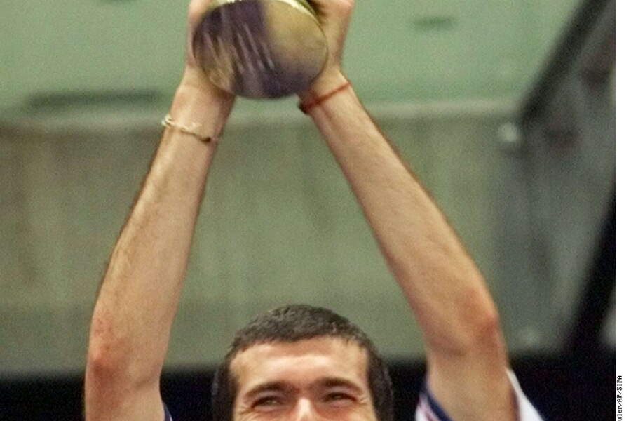 Équipe de France de 1998 : à quoi ressemblent les joueurs aujourd’hui ? - Femme Actuelle