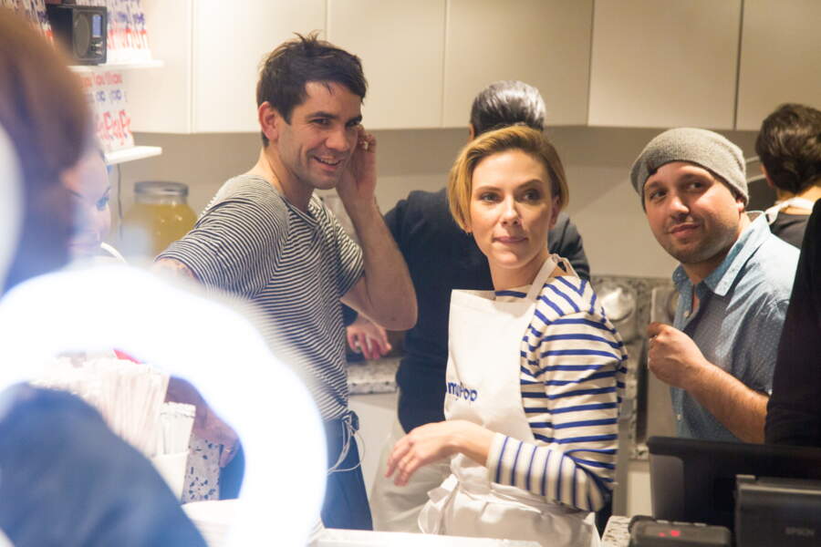 PHOTOS Scarlett Johansson était bien là pour l'ouverture de sa boutique ...