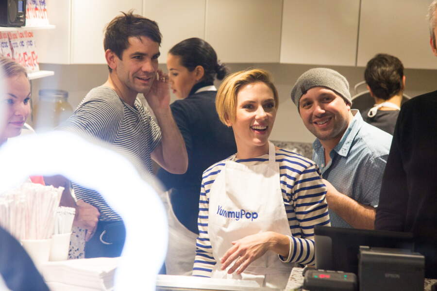 PHOTOS Scarlett Johansson était bien là pour l'ouverture de sa boutique ...