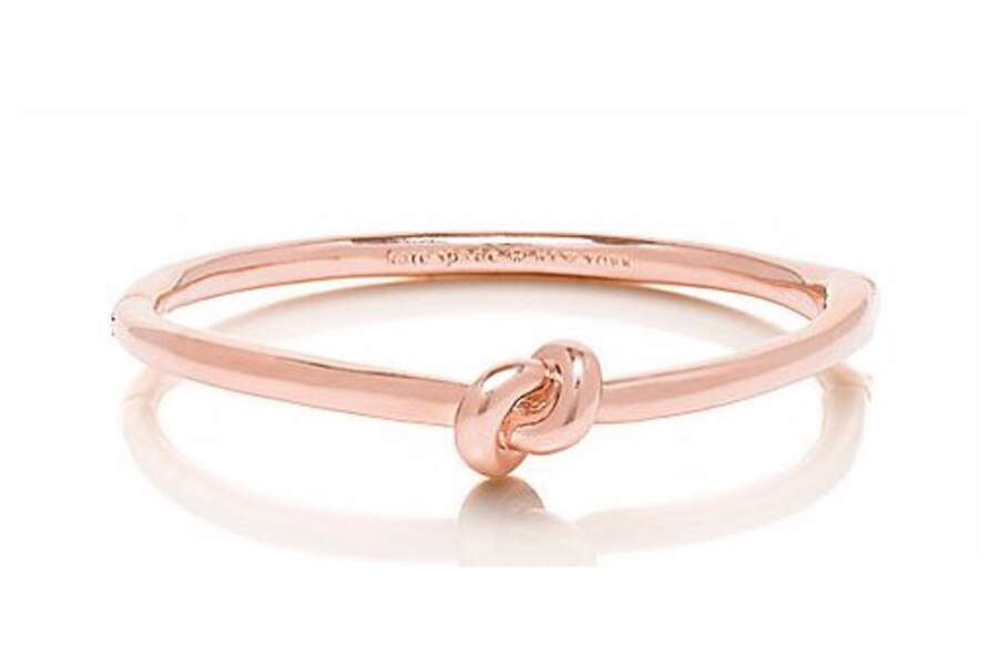 Bracelets tendance : on veut de l’or rose à nos poignets ! - Femme Actuelle