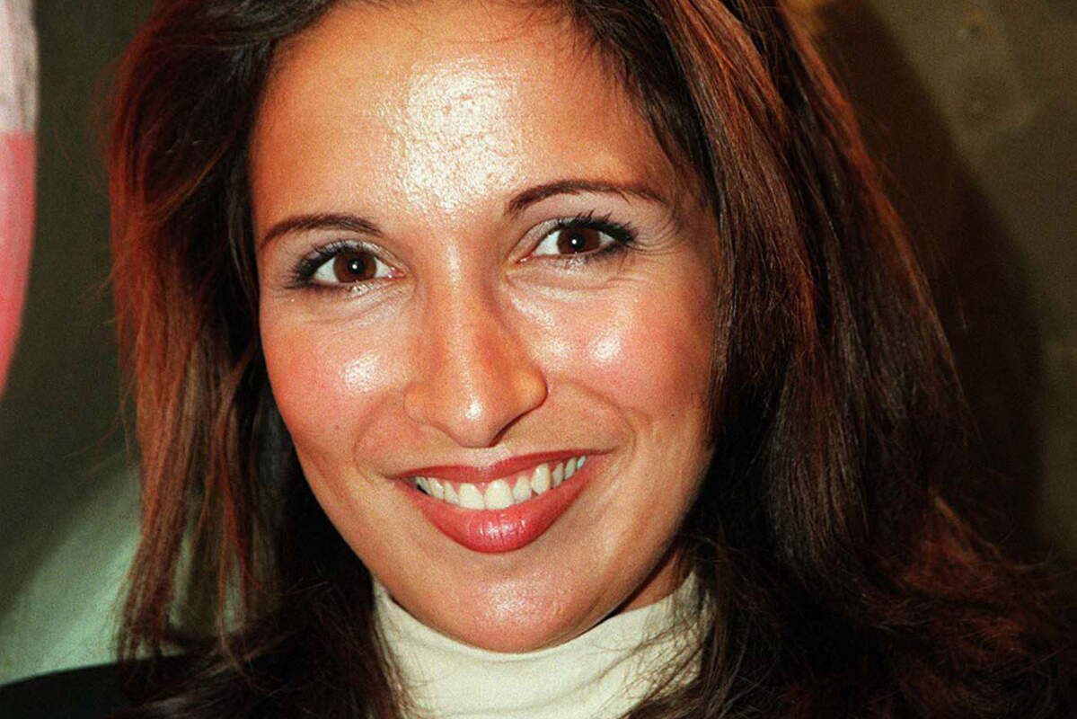 Hélène Ségara : son évolution physique en images - Femme Actuelle