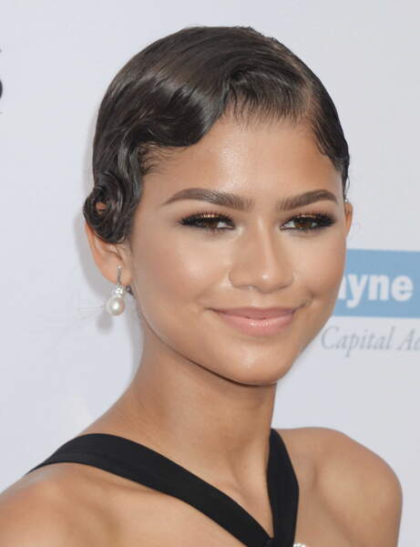 Tendance cheveux plaqués : 10 coiffures pour s'inspirer - Femme Actuelle