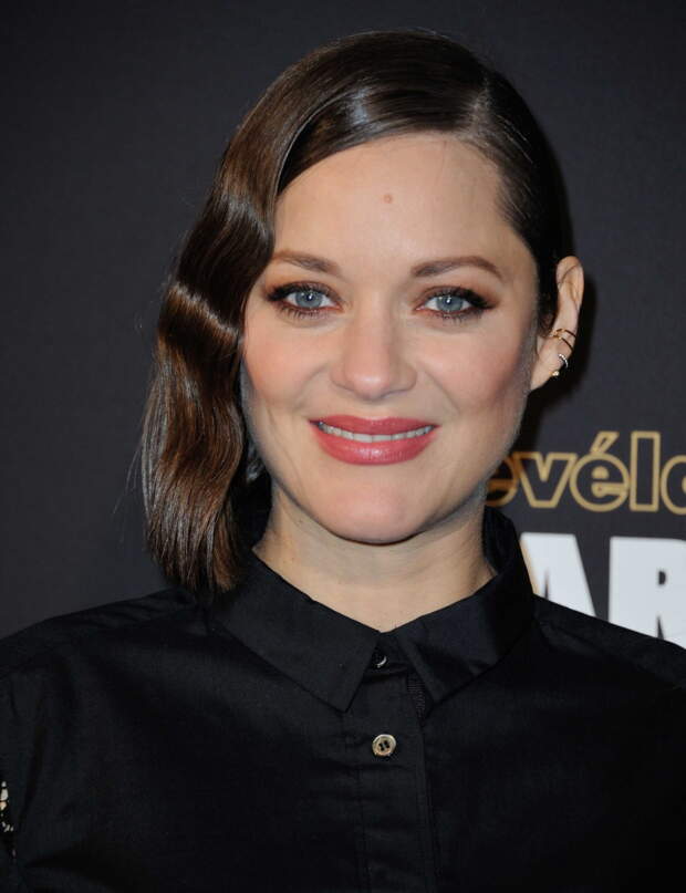 Tendance cheveux plaqués : 10 coiffures pour s'inspirer - Femme Actuelle