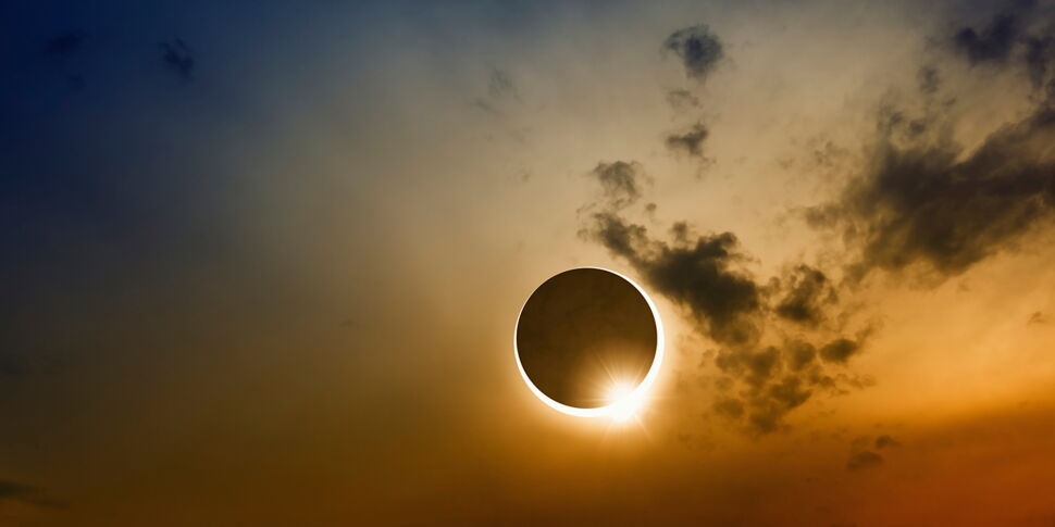 Ils ont filmé l'éclipse en altitude (vidéo) : Femme Actuelle Le MAG