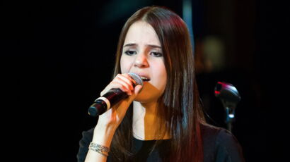 Marina Kaye : officiellement mariée avec Grégory, la chanteuse dévoile ...