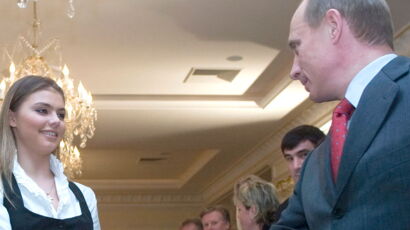 Vladimir Poutine : cette fortune que sa compagne Alina Kabaeva touche ...