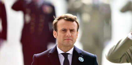 Emmanuel Macron : ses parents, divorcés, réunis pour célébrer sa ...