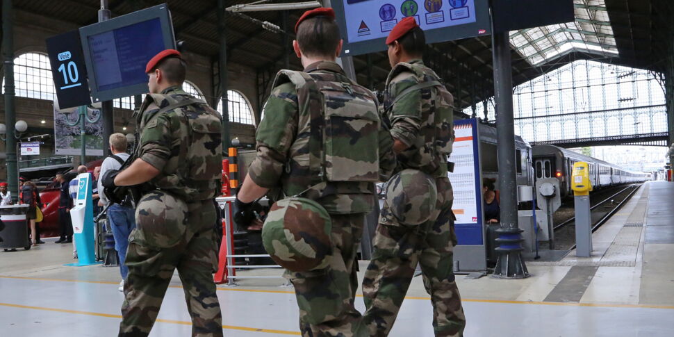 La police française alerte sur des risques terroristes de déraillements ...