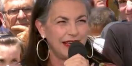 Lio assume ses cheveux blancs et les défend : Femme Actuelle Le MAG