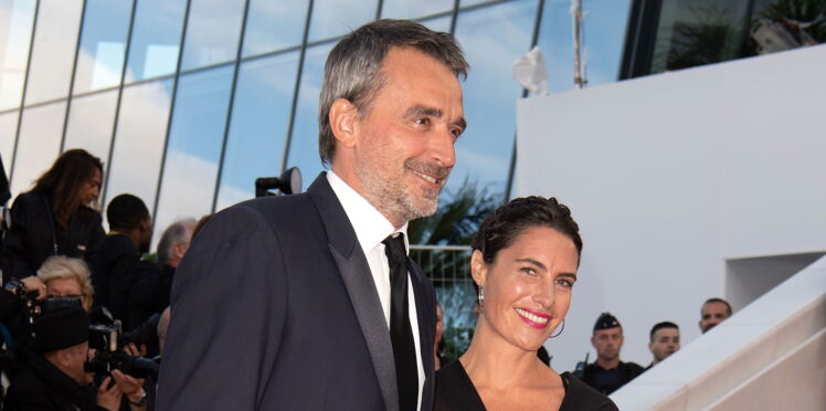 Photos - Alessandra Sublet superbe en maillot de bain et complice avec ...