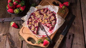 Clafoutis au lait de coco et fruits rouges facile et rapide : découvrez ...