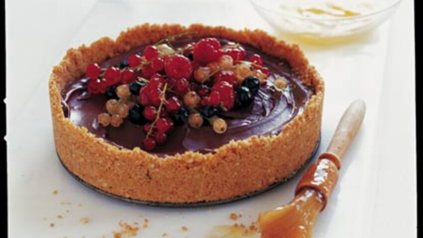 Tarte pâtissière au chocolat et aux fruits rouges rapide : découvrez ...
