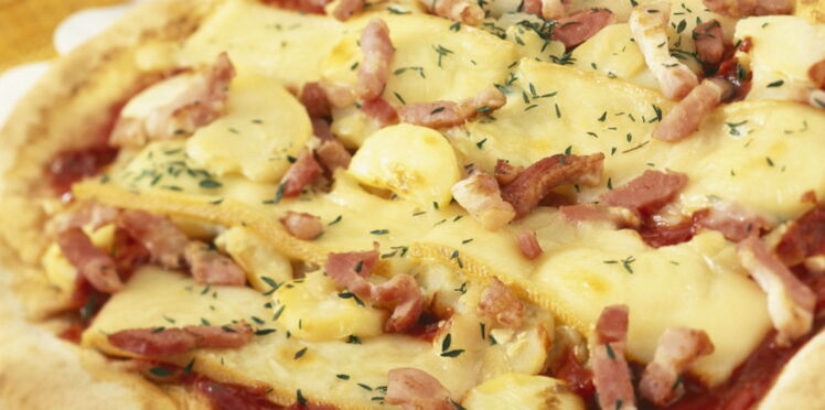 Pizza raclette : découvrez les recettes de cuisine de Femme Actuelle Le MAG