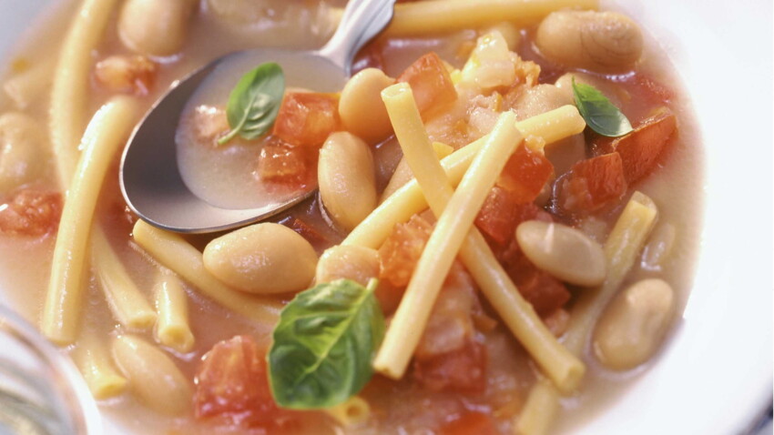 Soupe de pâtes et haricots blancs à la tomate rapide : découvrez les ...
