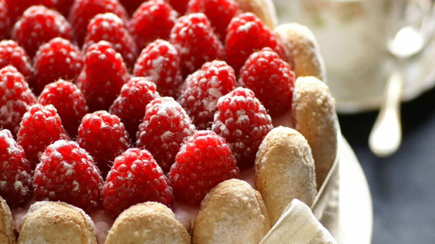 Charlotte aux framboises : découvrez les recettes de cuisine de Femme ...