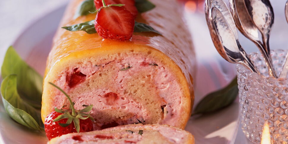 Bûche aux fraises rapide : découvrez les recettes de cuisine de Femme ...