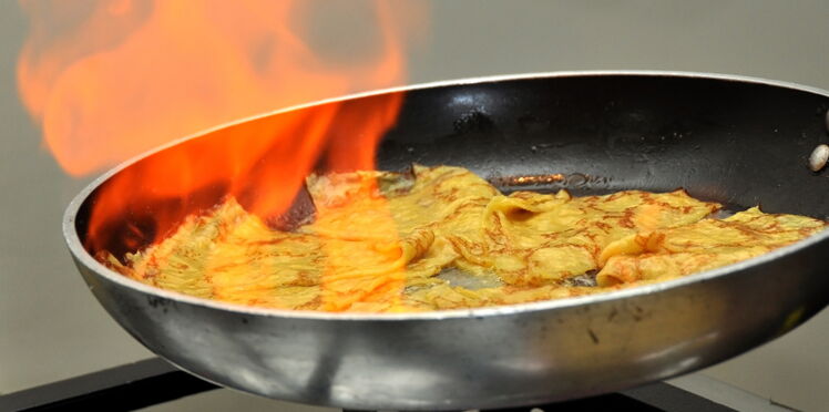 La crêpe Suzette traditionnelle, flambée au Grand-Marnier® : découvrez ...