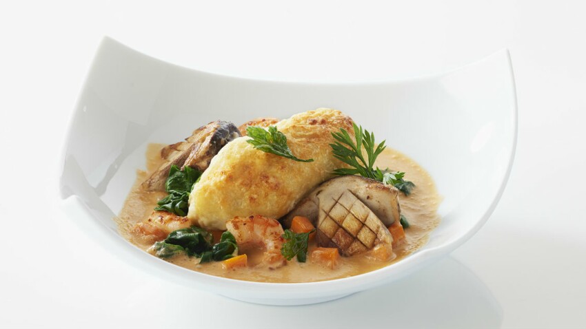 Quenelles De Brochet Saint Jean Bisque De Homard Et Cèpes Rôtis