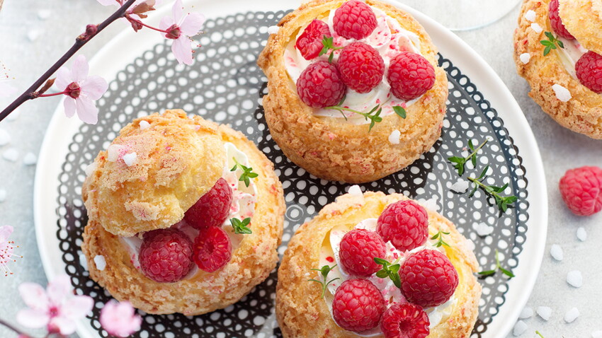 Choux au fromage, framboises et thym rapide : découvrez les recettes de ...
