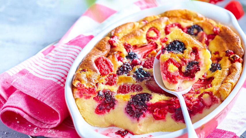 Clafoutis au lait de coco et fruits rouges facile et rapide : découvrez ...