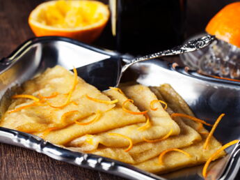 La crêpe Suzette traditionnelle, flambée au Grand-Marnier® : découvrez ...