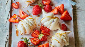 Macarons à la rose et pâte de lait : découvrez les recettes de cuisine ...