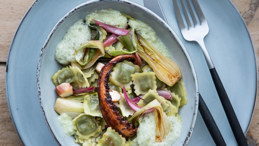 Salade de ravioles au basilic et poulpe grillé rapide : découvrez les ...