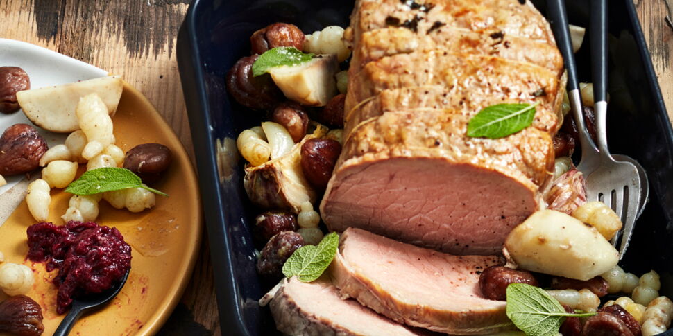 Rôti de veau à la sauge, mijoté de crosnes, topinambours, châtaignes et ...