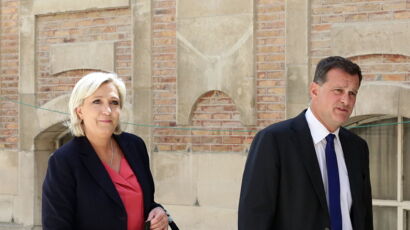 Marine Le Pen et Louis Aliot se retrouvent autour d’un verre deux ans ...