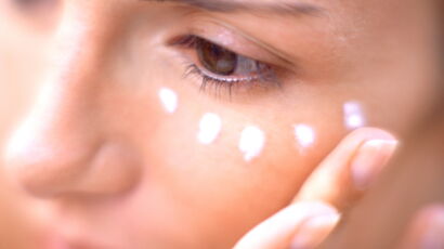 7 raisons pour lesquelles vos yeux peuvent gonfler (et comment y ...