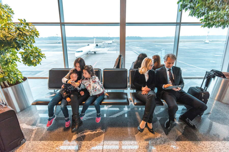 Tous nos conseils pour bien voyager en avion - Femme Actuelle