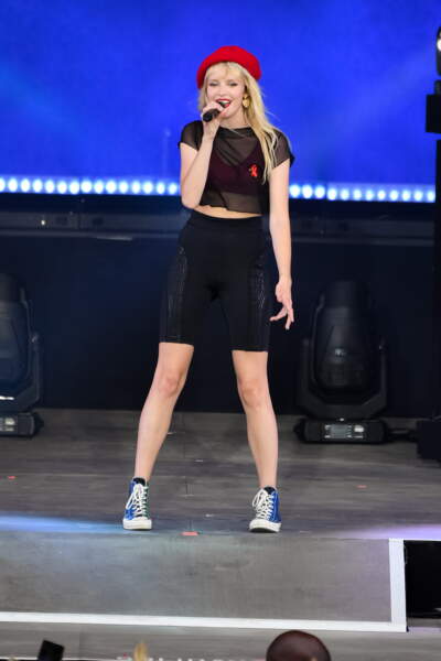 Angèle : retour sur ses 15 plus beaux looks - Femme Actuelle