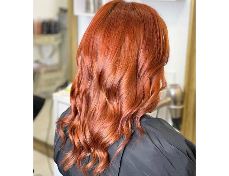 Coloration rouge : tout savoir sur cette couleur ultra tendance - Femme ...