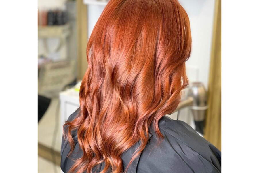 Coloration rouge : tout savoir sur cette couleur ultra tendance - Femme ...