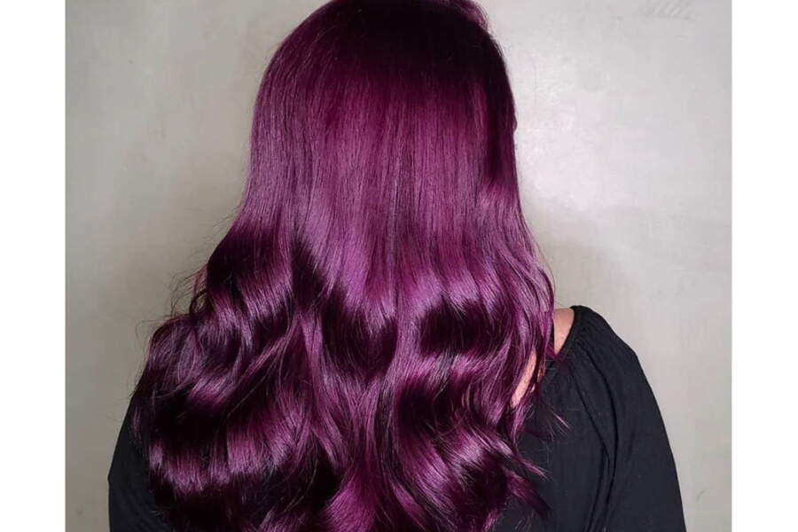 Coloration rouge : tout savoir sur cette couleur ultra tendance - Femme ...