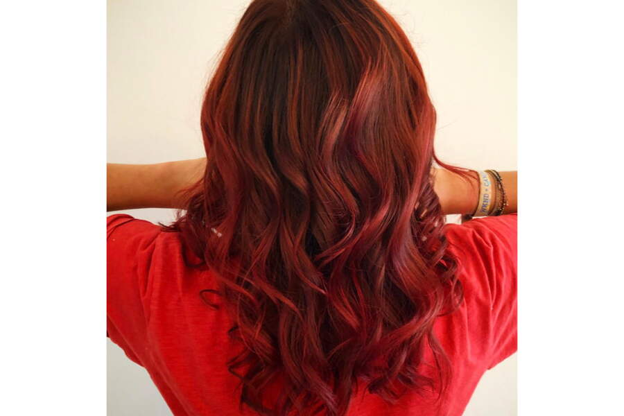 Coloration rouge : tout savoir sur cette couleur ultra tendance - Femme ...