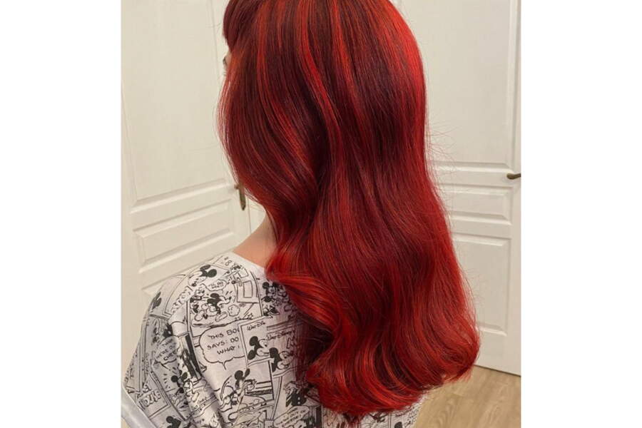Coloration rouge : tout savoir sur cette couleur ultra tendance - Femme ...