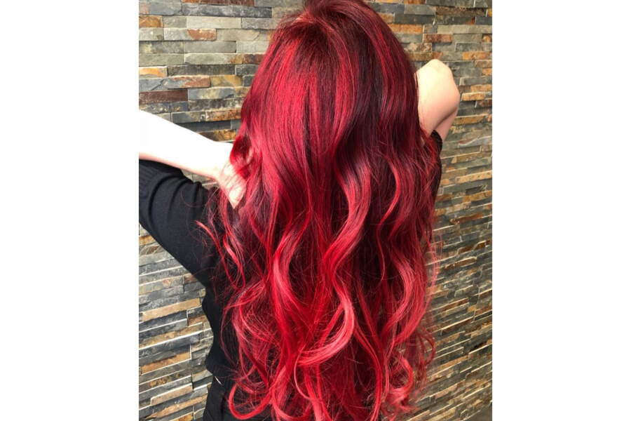 Coloration rouge : tout savoir sur cette couleur ultra tendance - Femme ...