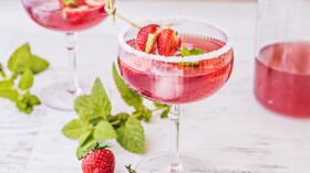 Mocktail Summer fraise basilic facile et rapide : découvrez les ...
