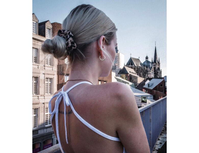 20 idées de "sleek bun", le chignon bas tendance du moment - Femme Actuelle