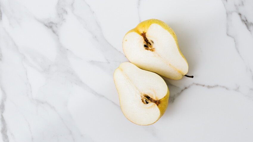 Pourquoi dit-on couper la poire en deux ? : Femme Actuelle Le MAG