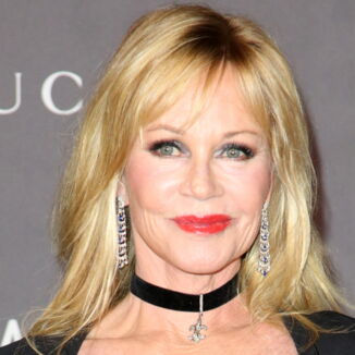 Photos - Melanie Griffith, courageuse, assume son visage transformé par ...