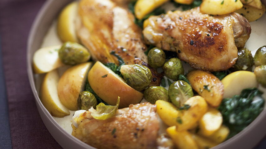 Sauté de poulet aux pommes et petits choux : découvrez les recettes de ...